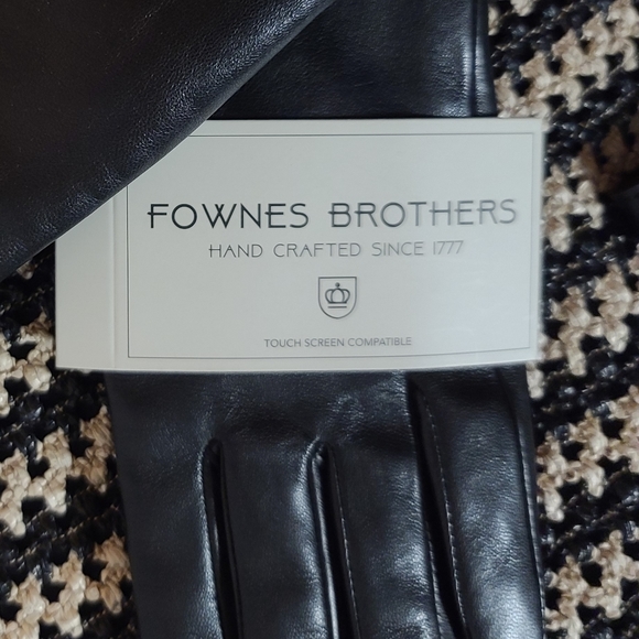 Fownes Brothers | Accessories | Fowns Brothers Ladies Leather Gloves ...